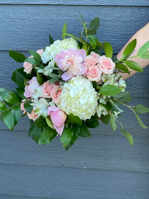 Bouquets – Nature's Best Floral Weddings & Events | Green Bay, WI