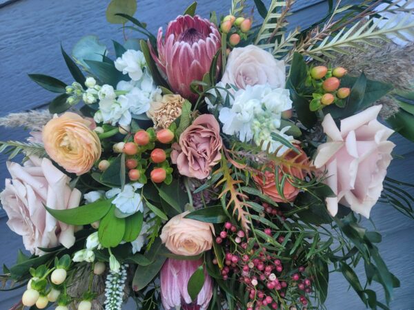 Bouquets – Nature's Best Floral Weddings & Events | Green Bay, WI